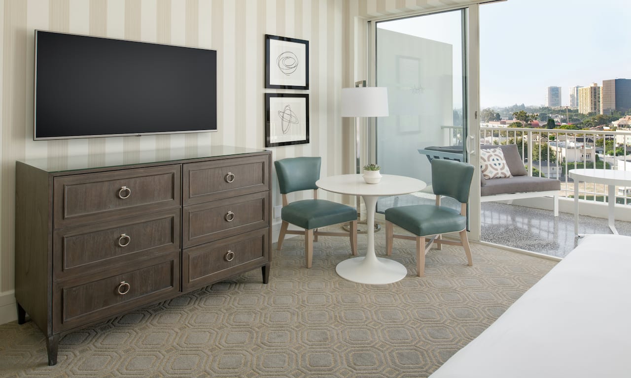 Beverly Hilton | Rooms & Suites